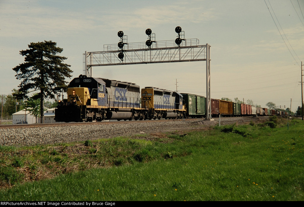 CSX 8208